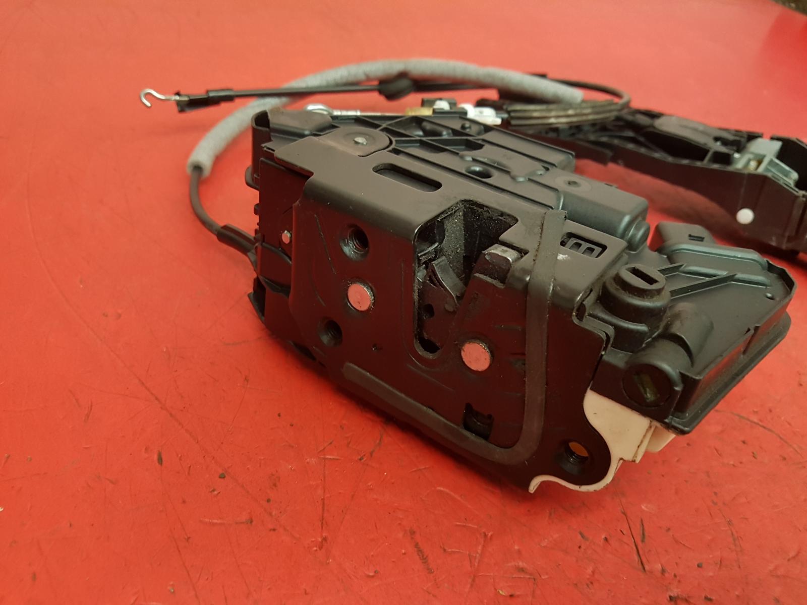 Door Lock Assembly Amarok Volkswagen 2014