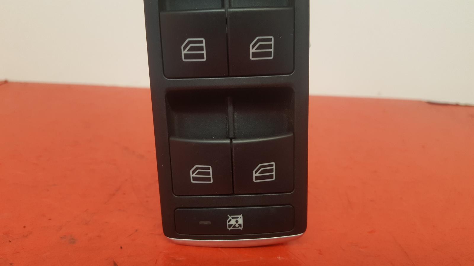 Elect. Window Switch Model X Tesla 2017