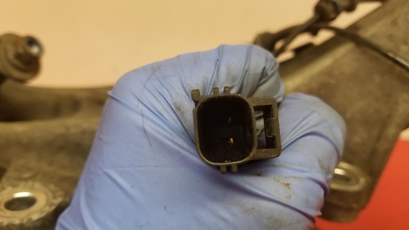 RF Hub/Stub Axle Assembly F Type Jaguar 2015