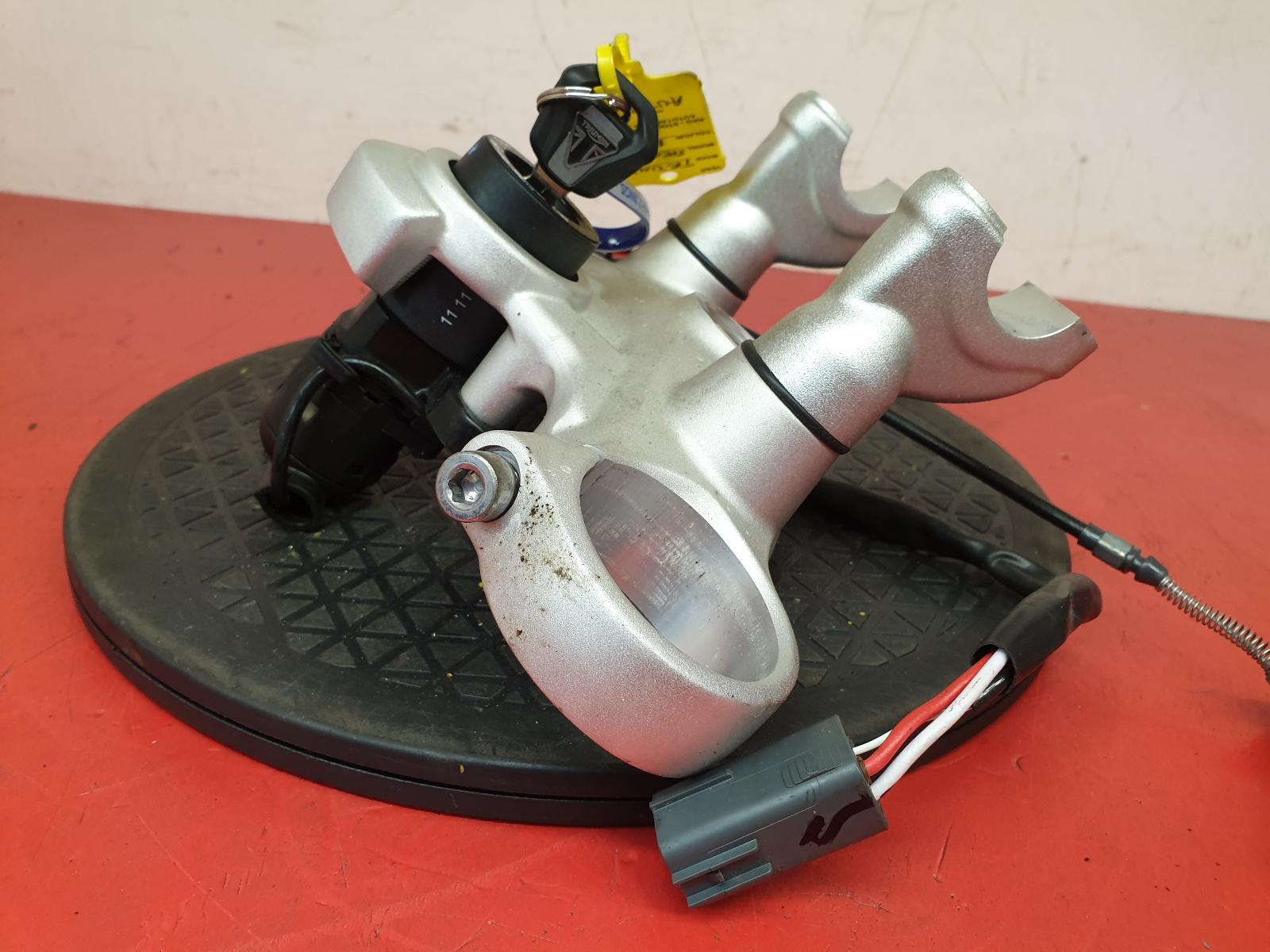 Comp.Lock Set + Keys Speed Twin 1200 Triumph 2021
