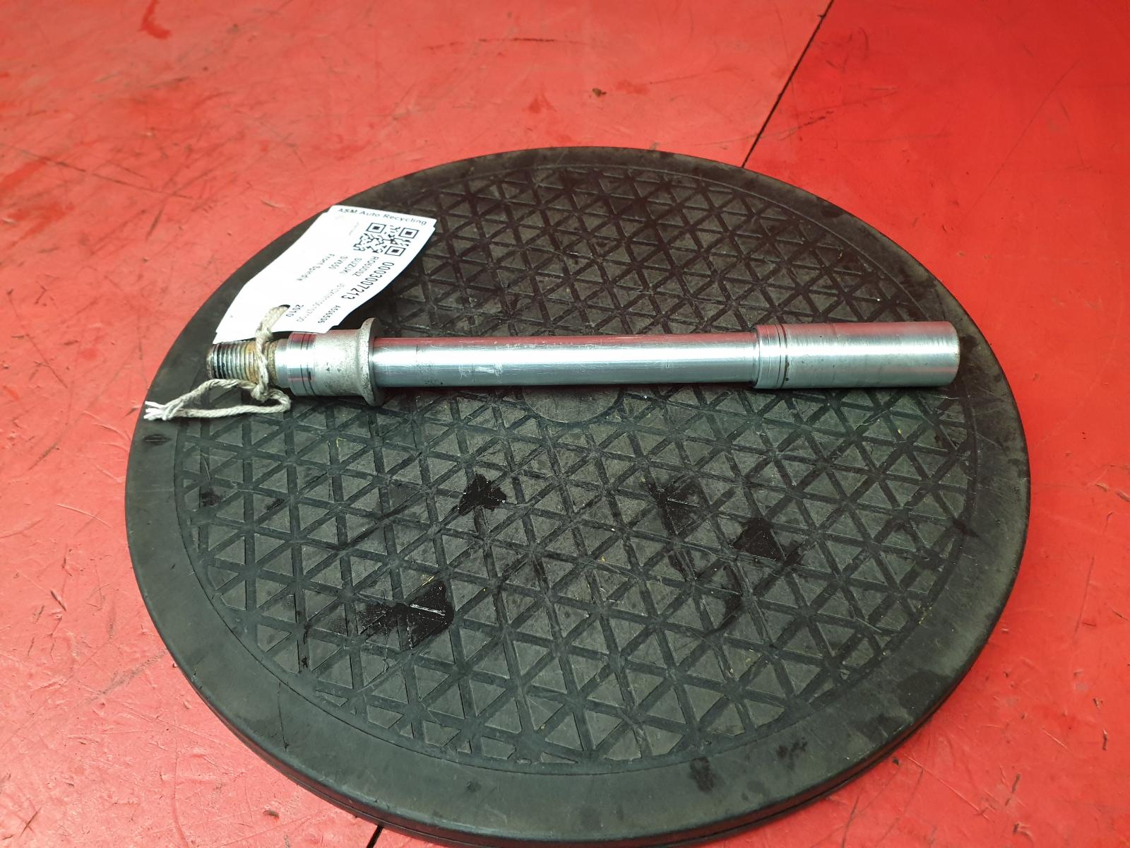 Front Spindle Sfv 650 Suzuki 2010