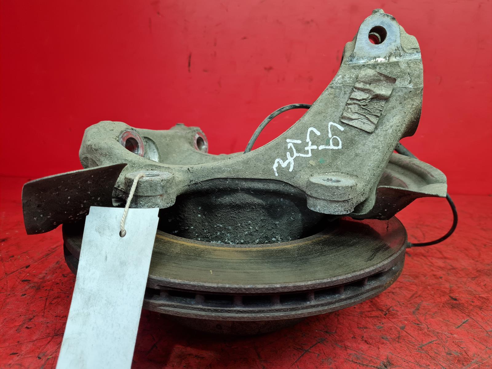 RF Hub/Stub Axle Assembly 2 Series Bmw 2015