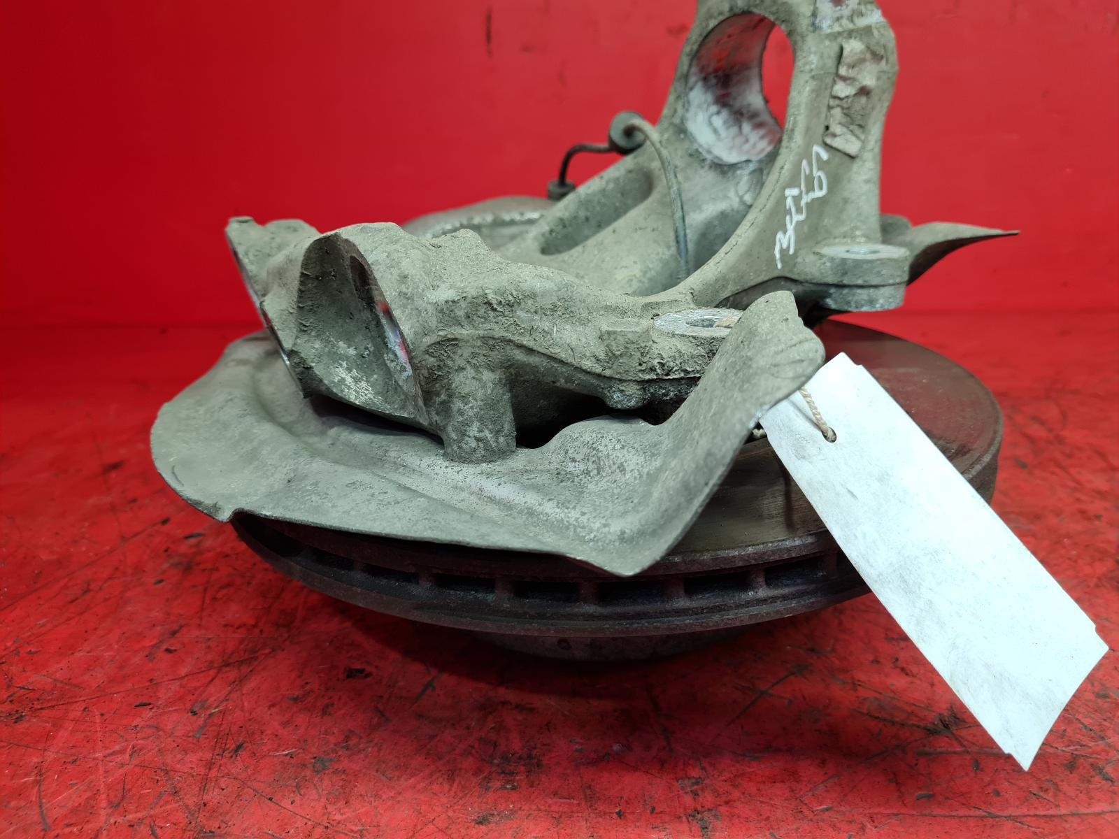 RF Hub/Stub Axle Assembly 2 Series Bmw 2015