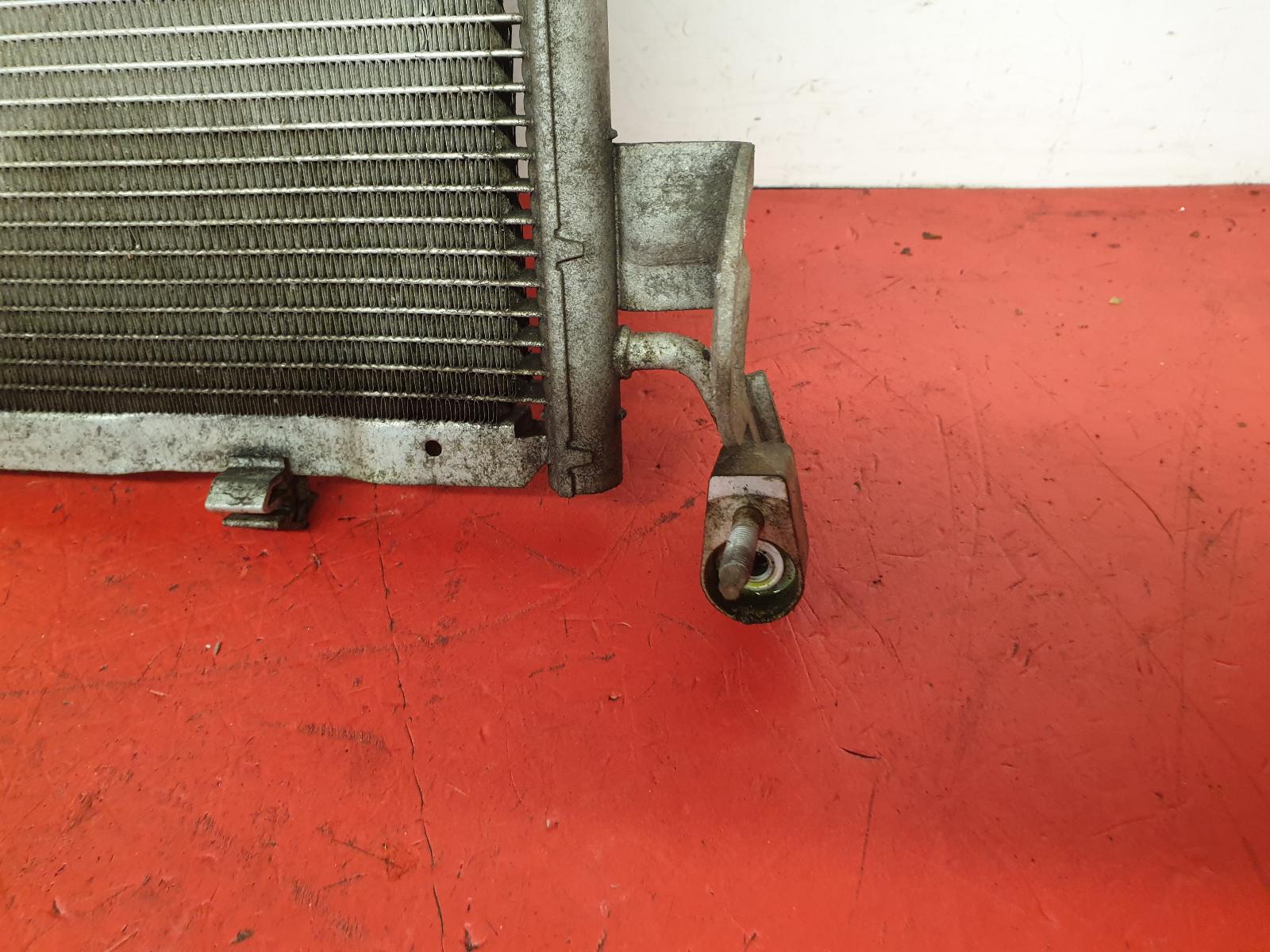 Condenser Fiesta Ford 2015