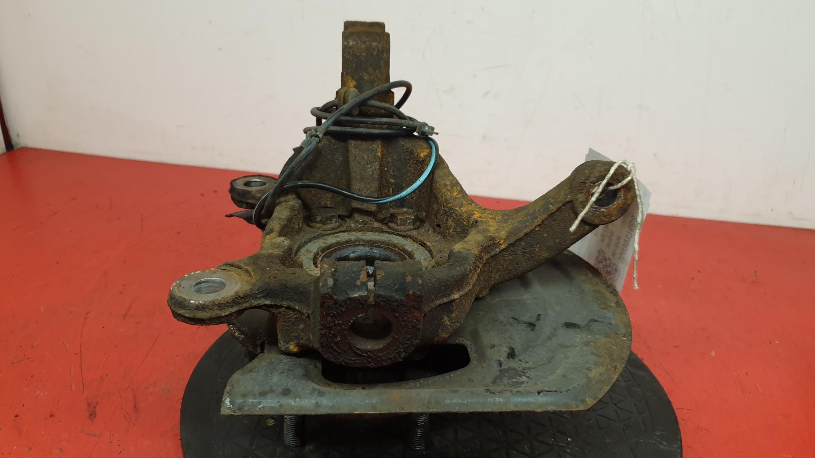 RF Hub/Stub Axle Assembly Pulsar Nissan 2015