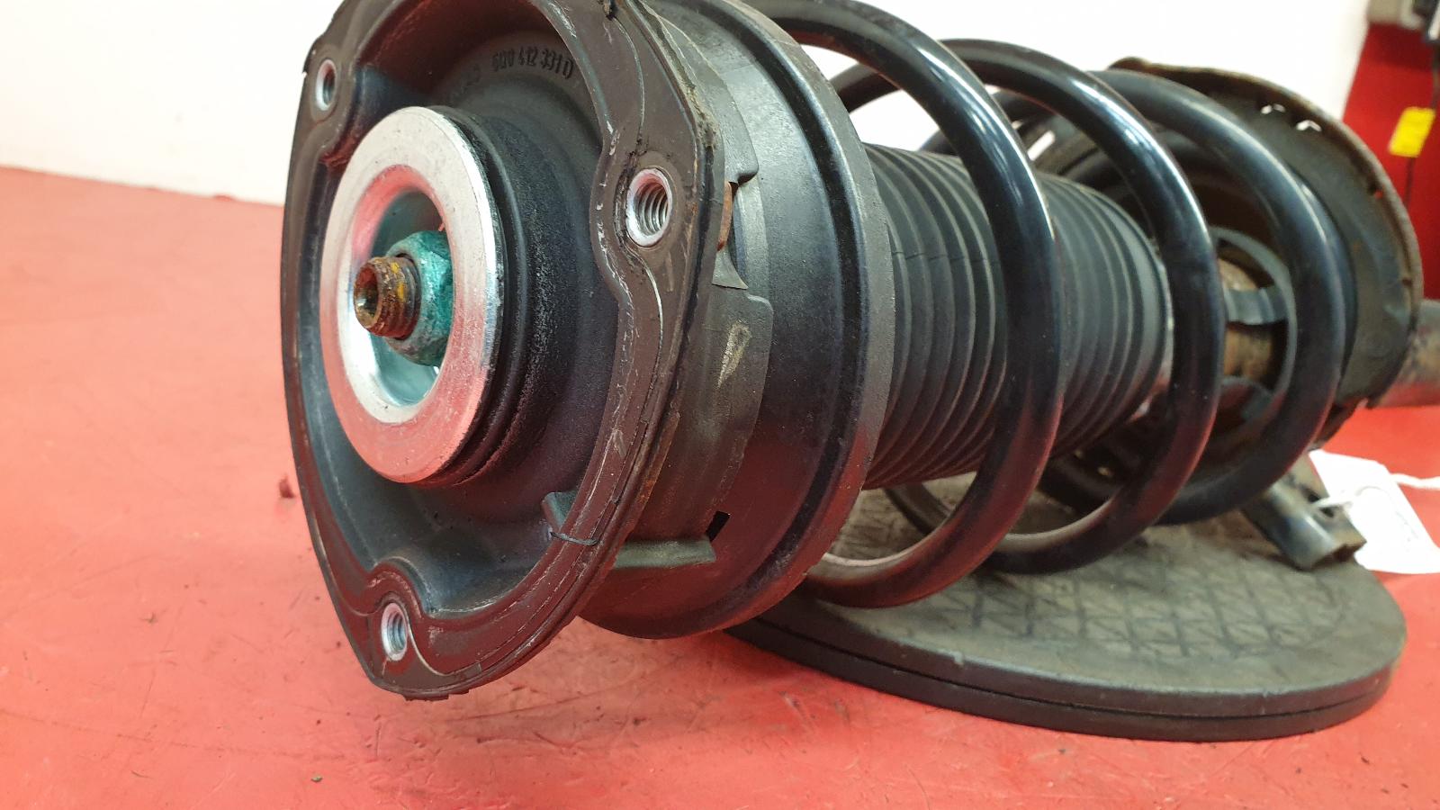 RF Strut Golf Volkswagen 2015