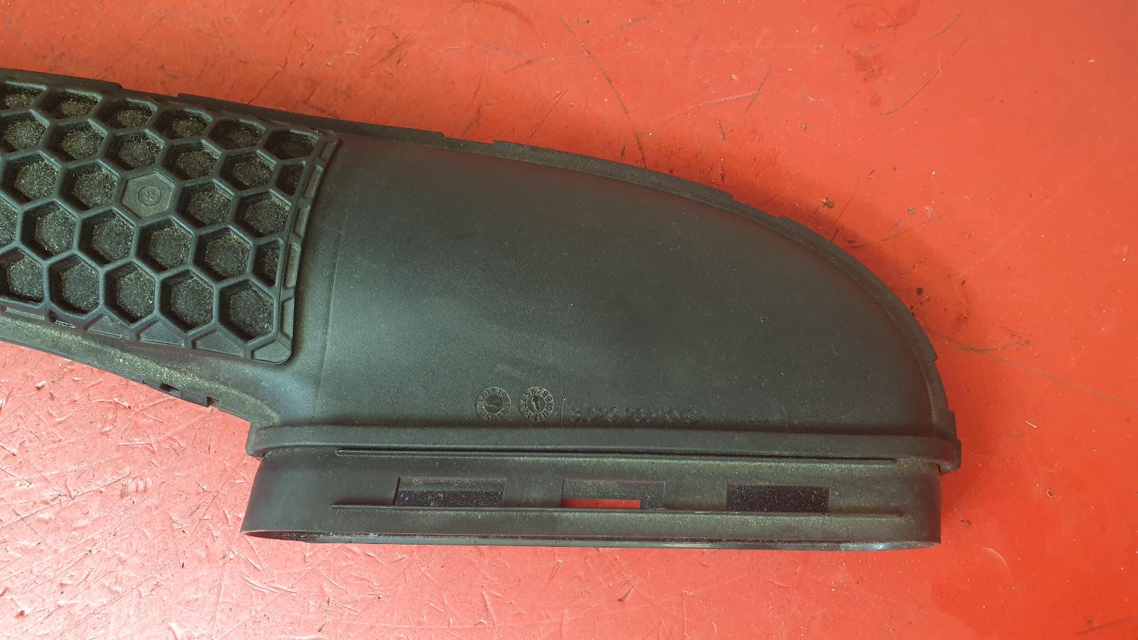 Air Cleaner/Box C Class Mercedes 2017