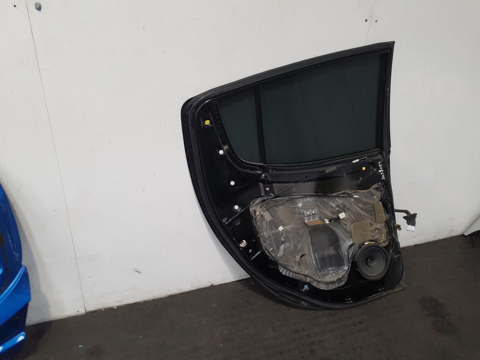 L Rear Door L200 Mitsubishi 2015