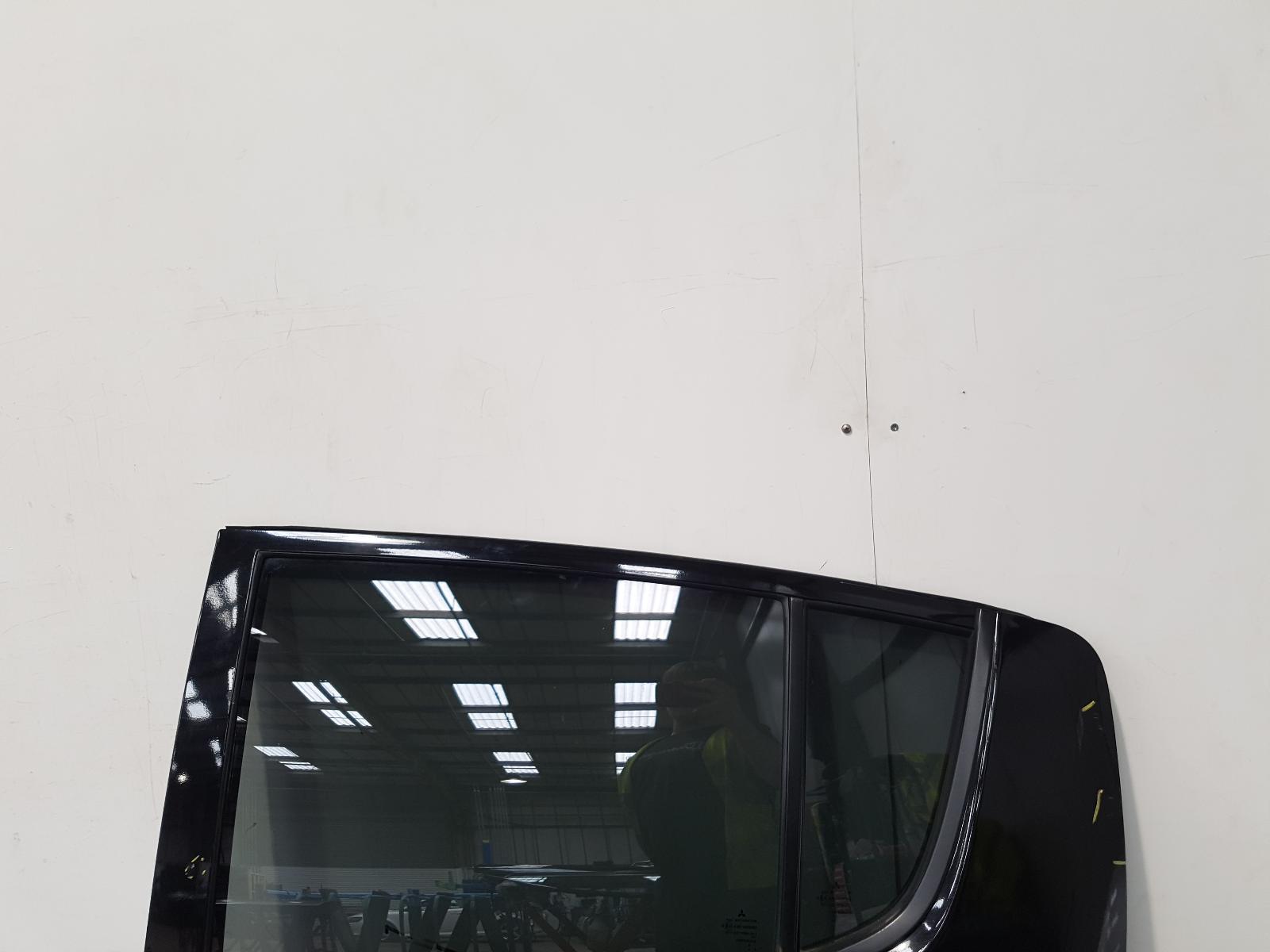 L Rear Door L200 Mitsubishi 2015