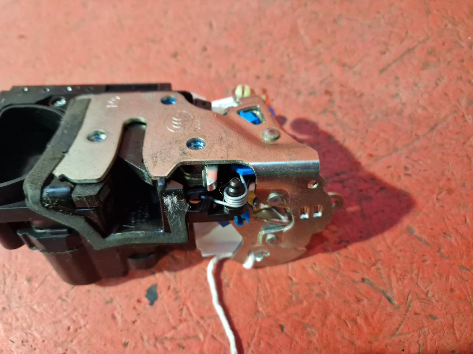 Door Lock Assembly Viva Vauxhall 2017