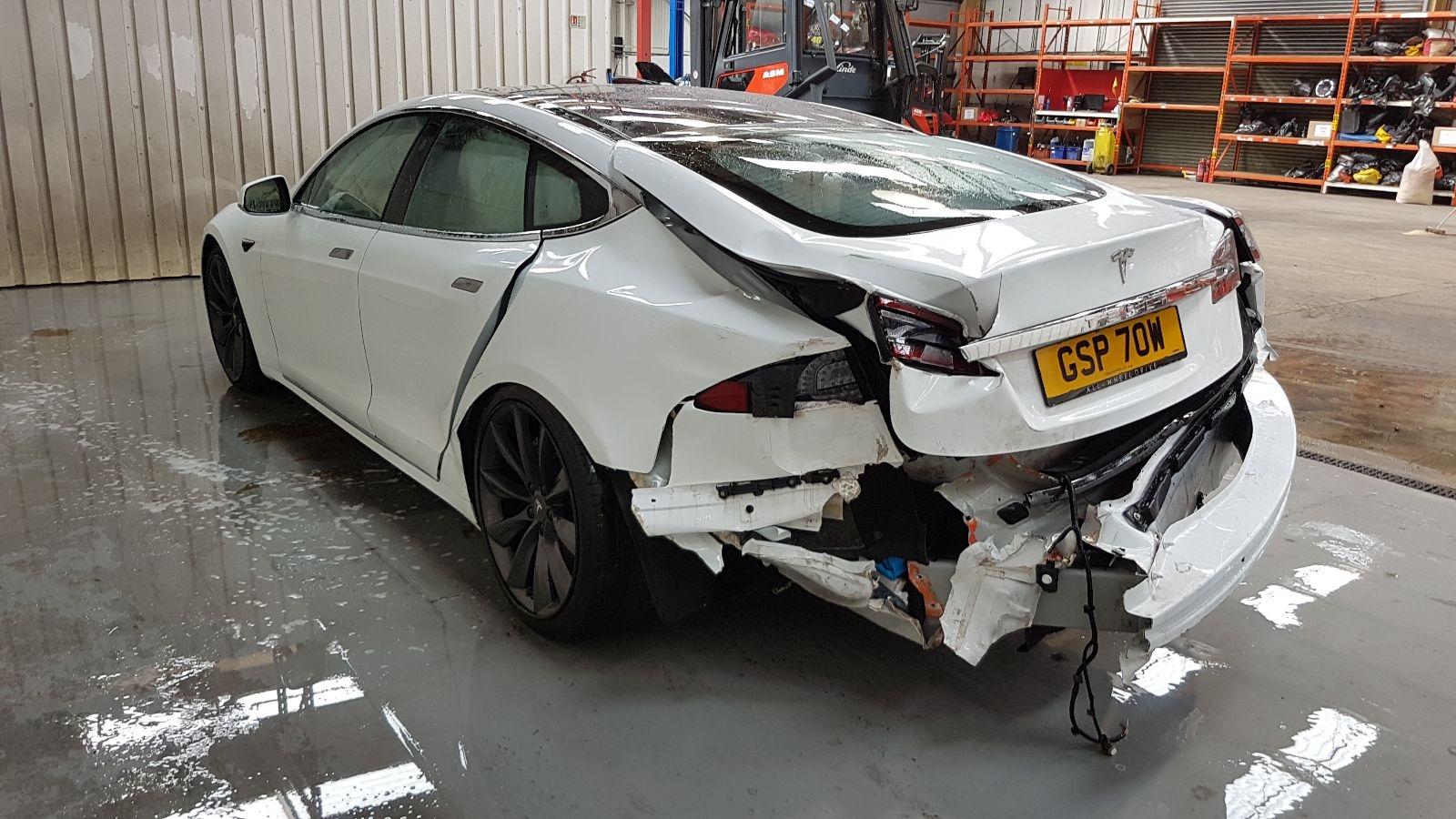 Tesla Model S 2017 5 Door Hatchback Breaking