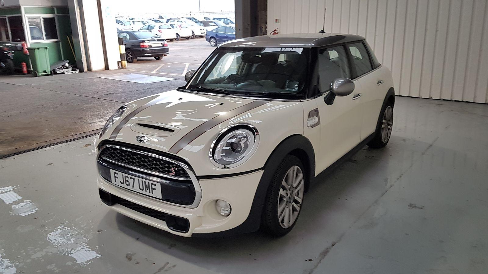 Mini (bmw) Mini 2017 5 Door Hatchback Breaking