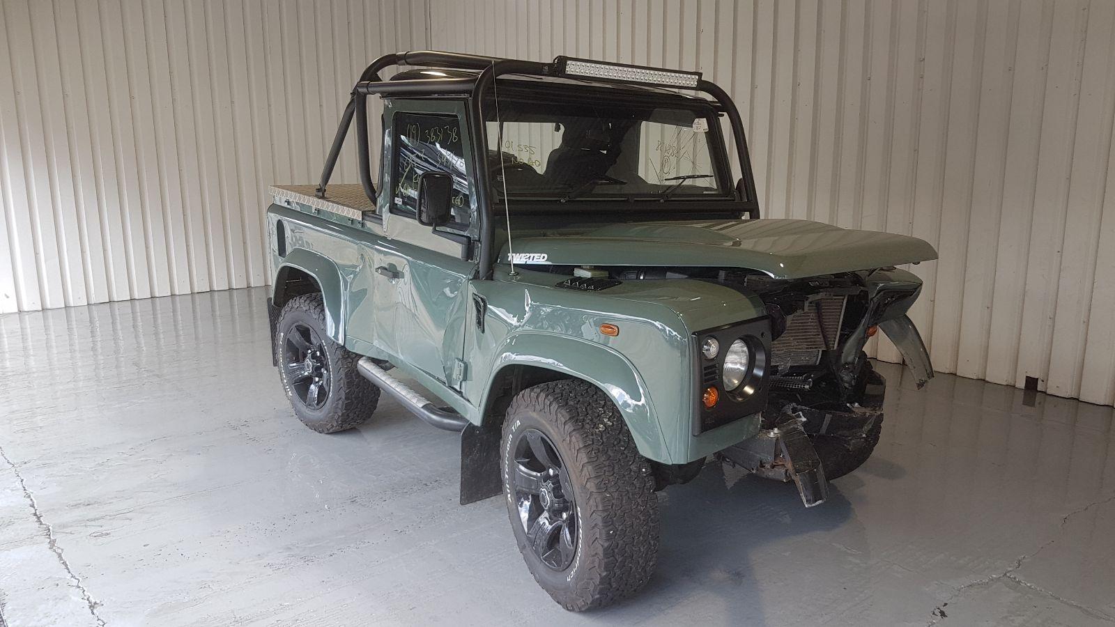 Land Rover Defender 2007 2 Door Pickup Breaking