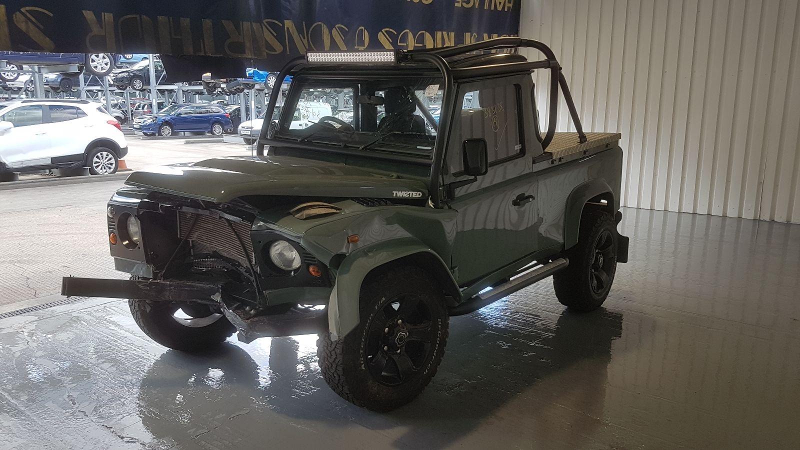 Land Rover Defender 2007 2 Door Pickup Breaking