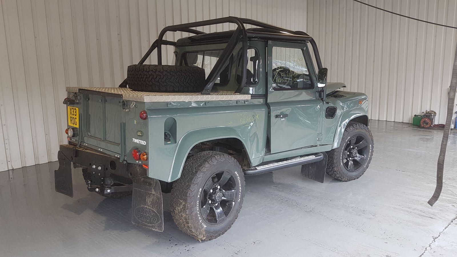 Land Rover Defender 2007 2 Door Pickup Breaking
