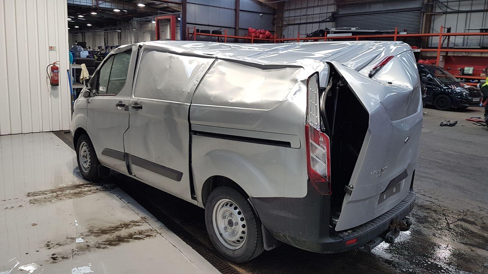 Ford Transit Custom 2020 4 Door Van Breaking
