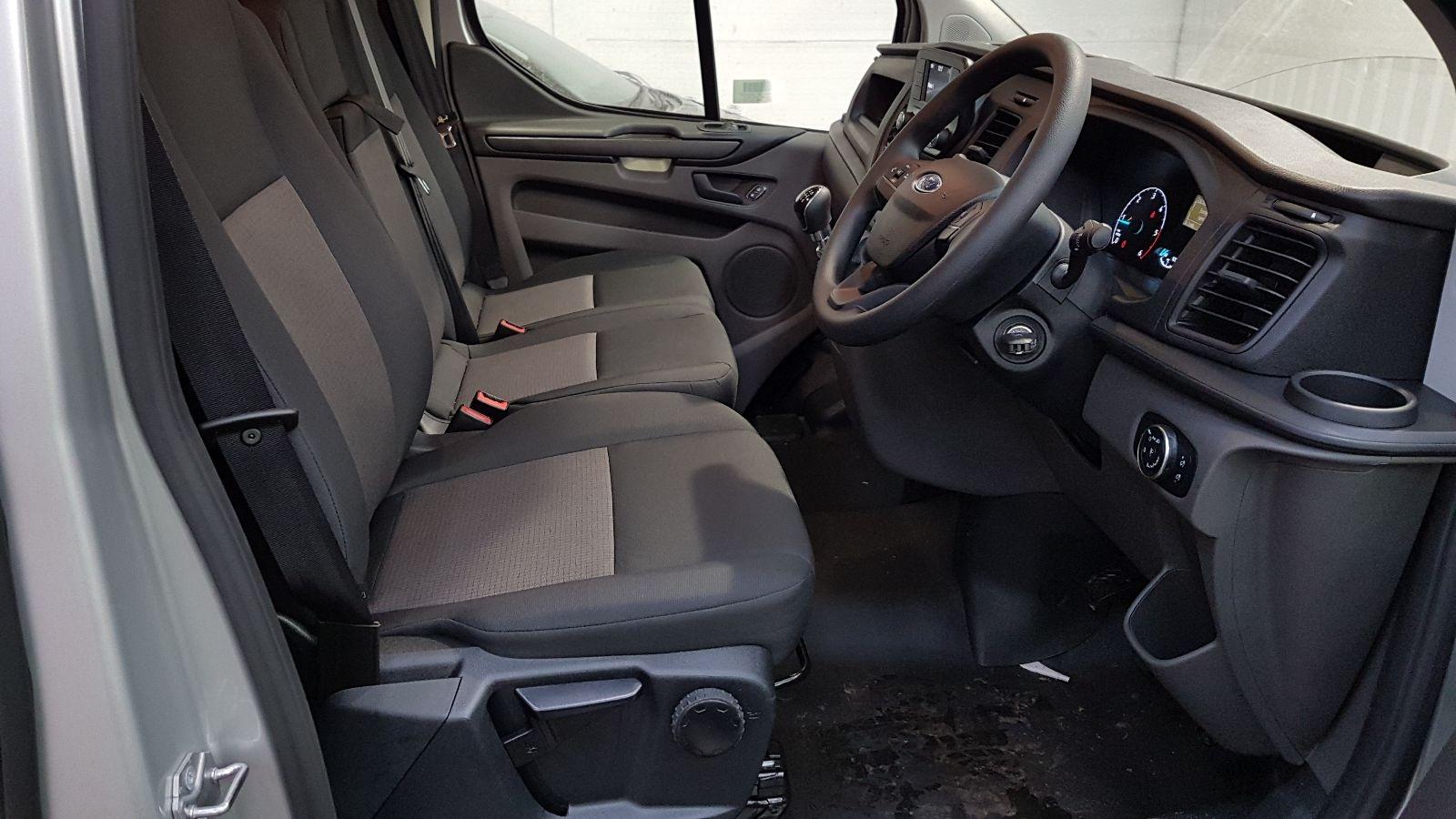 Ford Transit Custom 2020 4 Door Van Breaking