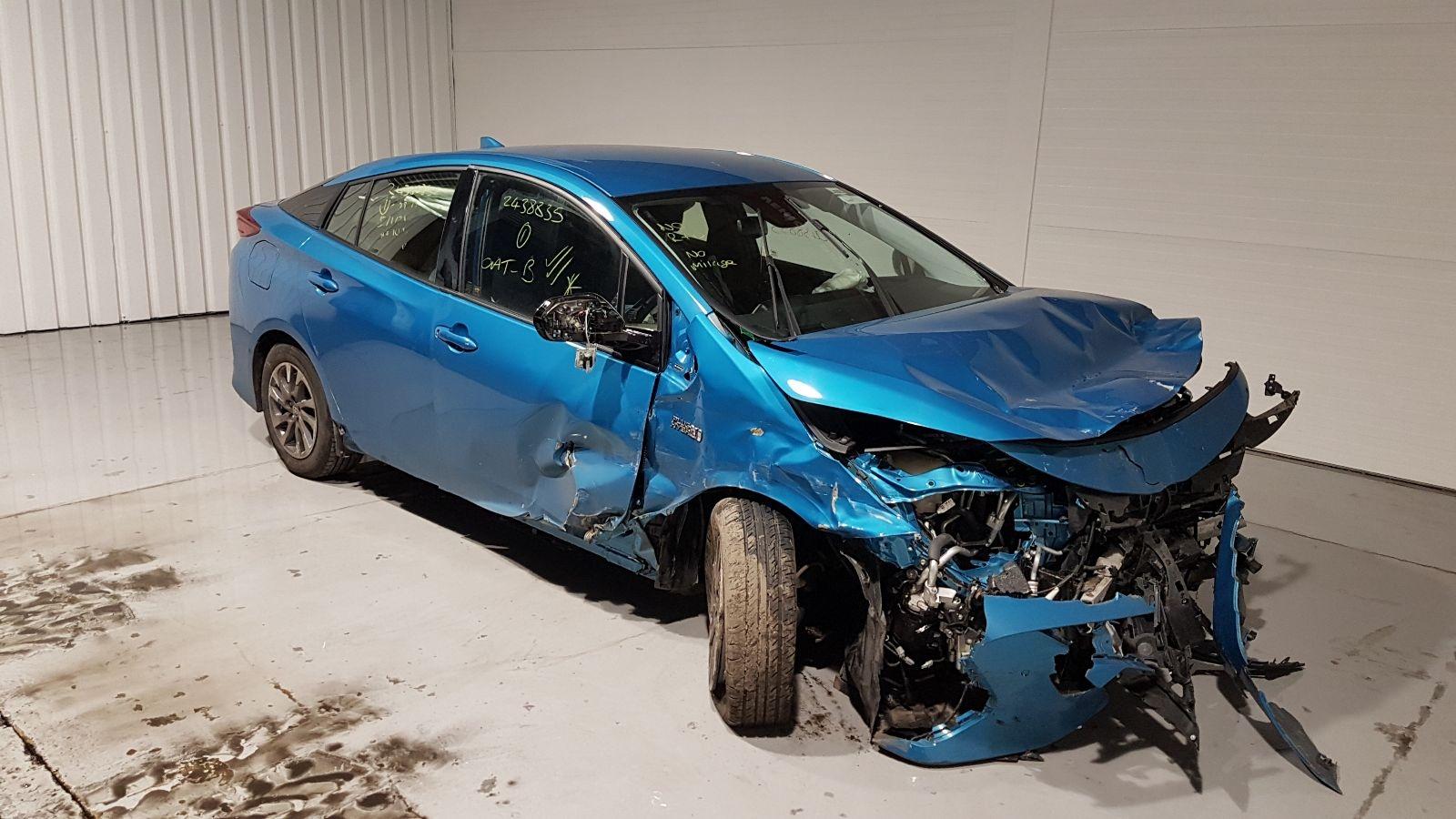 Toyota Prius 2017 5 Door Hatchback Breaking