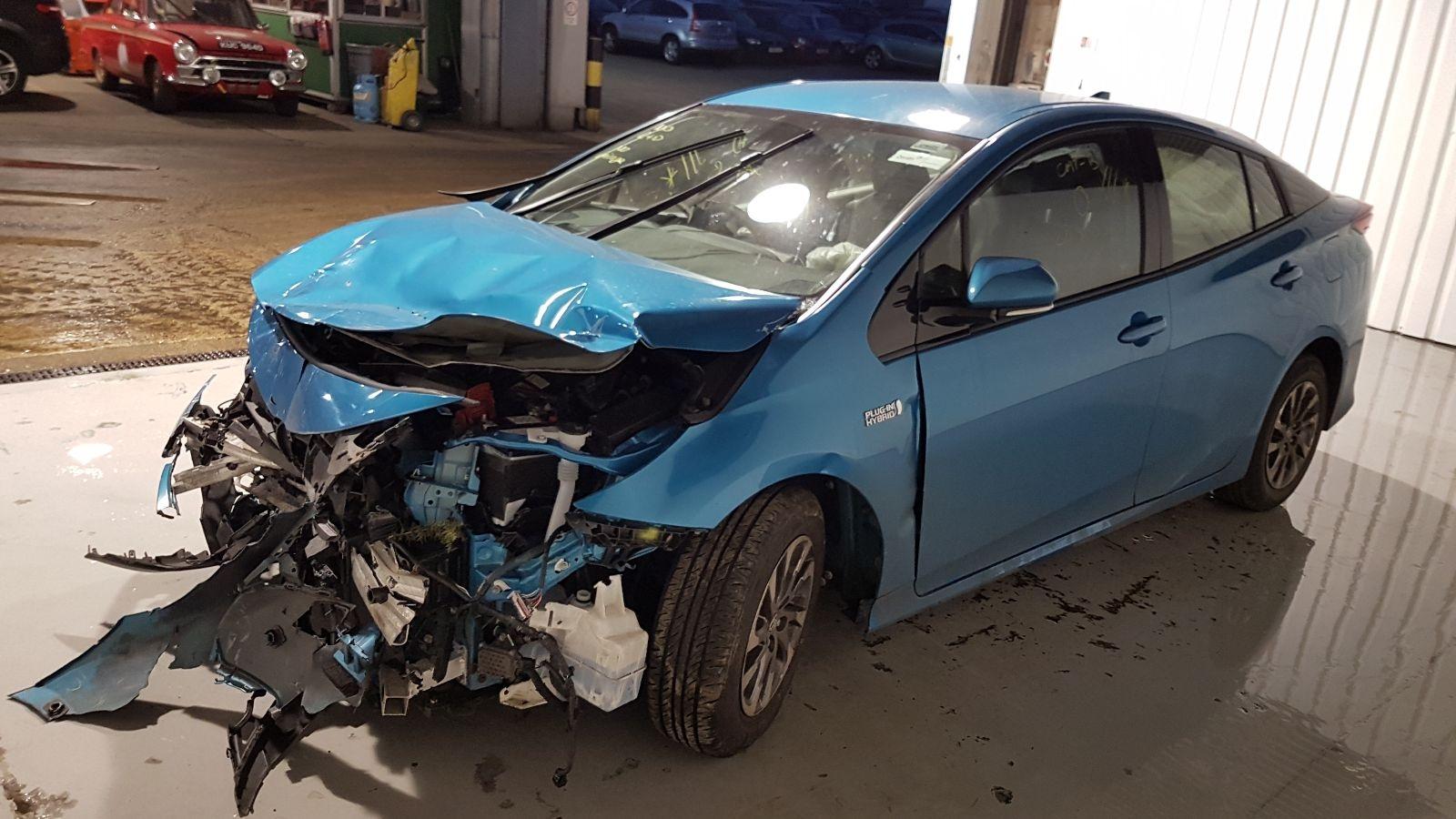 Toyota Prius 2017 5 Door Hatchback Breaking