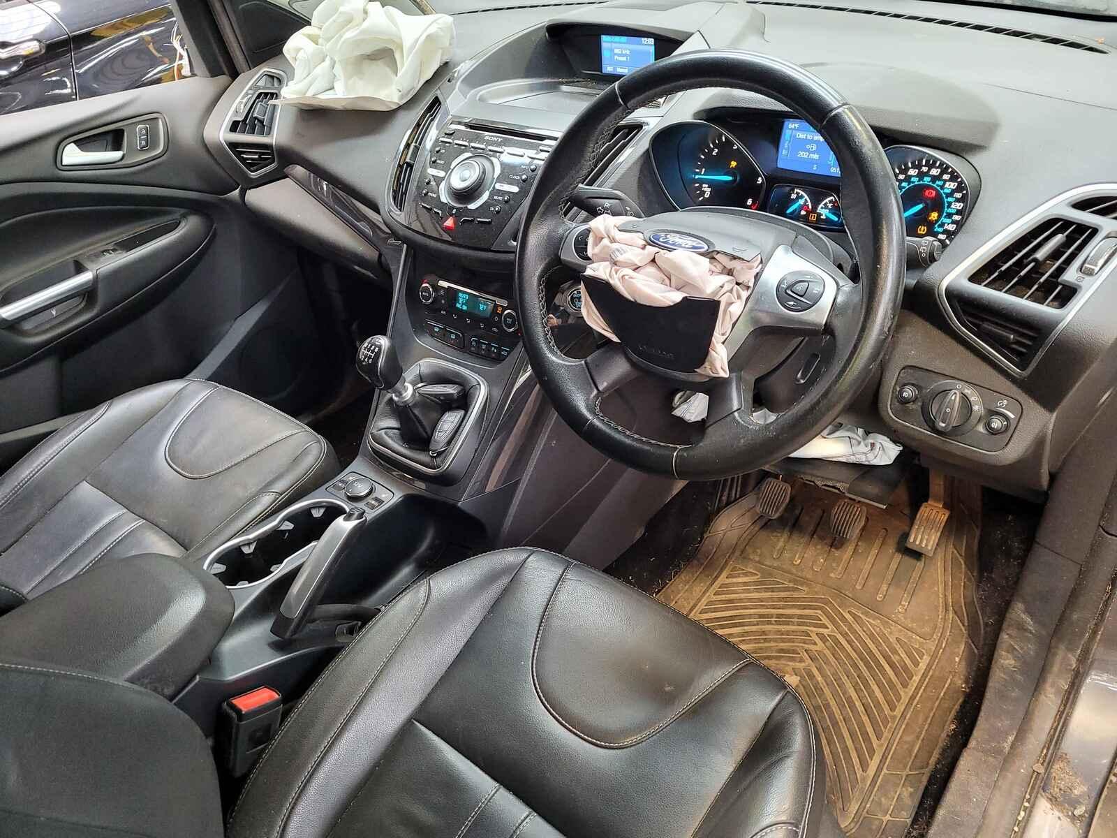 Ford Kuga 2015 Breaking